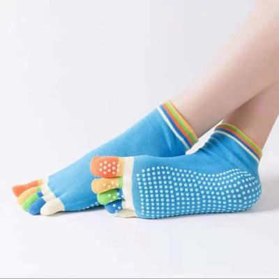 Cina La presa cinque Toe Cotton Yoga Plain Coloured colpisce con forza non lo slittamento in vendita