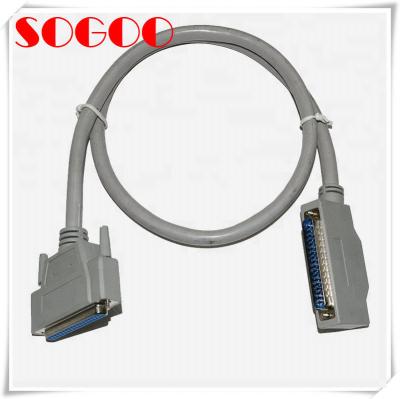 Chine L'Assemblée de harnais moulée de fil de prise DB37 câblent le D-sous angle de 37 Pin Male To Female Right à vendre