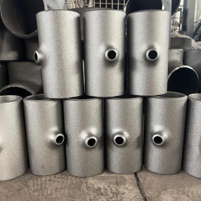 China Thick Walled Tee Equal Diameter Reducing Tee 12Cr1MoVG Alloy Steel Tee for sale