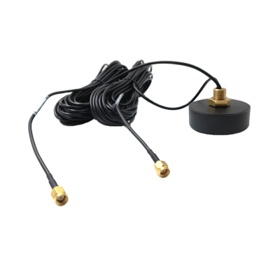 Cina 28dBi Gain GSM GPS GNSS Antenne combinate all'aperto Montaggio a vite Combo Mimo Antenna in vendita