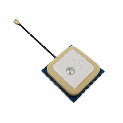 Cina Mini antenna a chip GPS con intensità di polarizzazione R.H.C.P. e rapporto assiale massimo di 3 dB in vendita