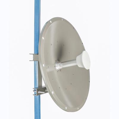 Cina 50 Impedenza 30dbi 6 piedi Ku Band Wifi Caravan 10 piedi C Band Iraq Dish Antenna satellitare in vendita