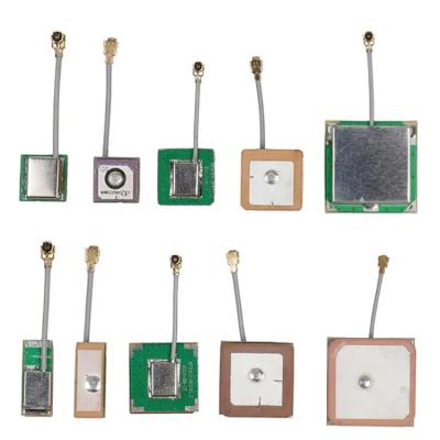 中国 1575.42MHZ 周波数 L1 L2 内部パッチ ナビゲーションシステム用のセラミックGNSS GPSアンテナ 販売のため