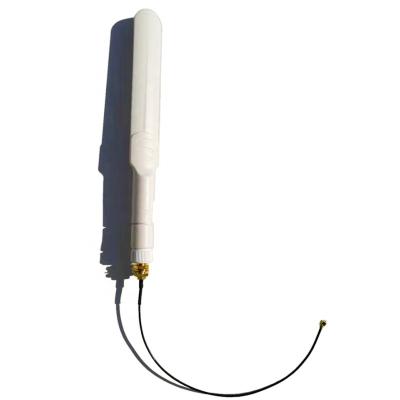Cina Migliora la tua connessione WIFI con amplificatore del segnale WIFI a 2,4 GHz e connettore personalizzato in vendita
