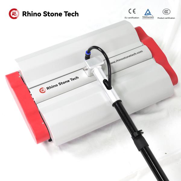 Quality Aluminum Pole Cleaning Dust Off Solar Panels OEM Solar Module Cleaning Brush for sale