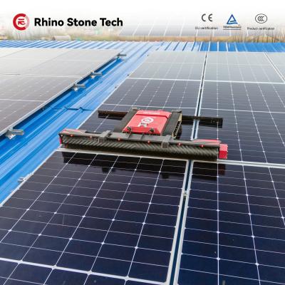 Cina Soluzione di manutenzione per array fotovoltaici Dispositivo cingolato di protezione fotovoltaica Robot di pulizia per pannelli solari cingolato e telecomandato in vendita