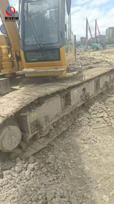 China XCMG 30-ton 4-section telescopic crawler crane, manufactured in 2022, 35m main boom, excellent working condition. for sale