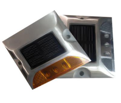 China Solar powered aluminum flashing light road stud,road side reflector for sale