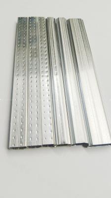 Cina Linea di saldatura senza soluzione di continuità Bar spaziatrice in alluminio Superficie liscia per porte a finestre UPvc in vendita