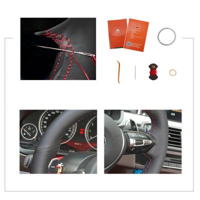 Cina Copertura del volante in pelle nera per BMW M F22 F23 F30 F34 F32 F33 F36 F10 F07 F12 F13 F06 F39 F25 F26 F15 F16 Colore del filo personalizzato in vendita