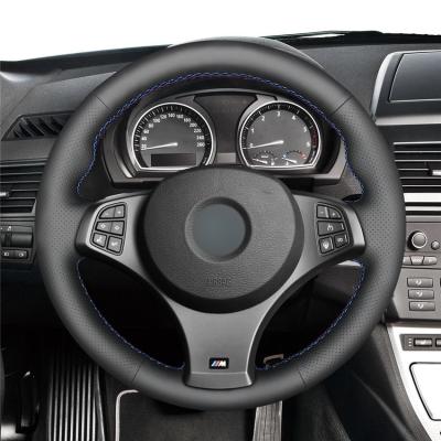Cina Aggiornate l'interno del vostro X3 E83 2005-2010 con MEWANT Cow Hide Steering Cover in vendita