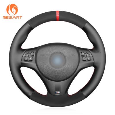 Cina Copertura del volante in cuoio suede a cucitura a mano per BMW Serie 1 Serie 3 E82 E87 E88 E90 LCI M3 E92 E92 125i 325i 335i in vendita