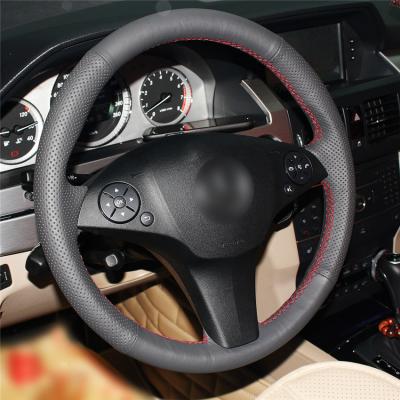 Cina 20*15*7cm copertura del volante in cuoio PU cucito a mano per Mercedes Benz C180 C200 C350 C300 CLS 280 300 350 500 GLK 300 2008 2009 2010 in vendita