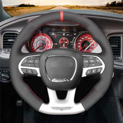 中国 手縫い 黒色ソフトスウェード ステアリングホイールのカバー ドッジ SRT チャレンジャー 充電器 デュランゴ 2015-2021 ジップ チェロキー トラックホーク 販売のため