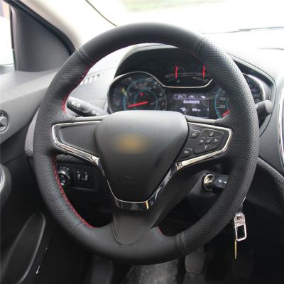 China Acessórios de interiores de carros Couro genuíno preto Custom DIY Volante para Chevrolet Cruze 2015 Volt 2016 2017 à venda
