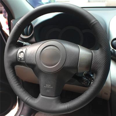 Cina Copertura del volante a cucitura a mano di cuoio artificiale per Toyota Yaris Vios RAV4 2006 2007 2010 2011 2012 2013 Scion XB in vendita