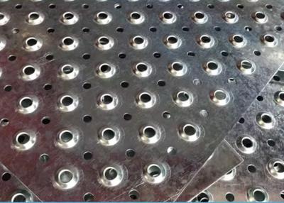 Cina Placca di acciaio inossidabile anti-slip perforata in vendita