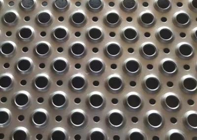 Cina Piastra di metallo anti-slip personalizzata forma bocca di coccodrillo 20mm-80mm altezza canale finitura argento in vendita
