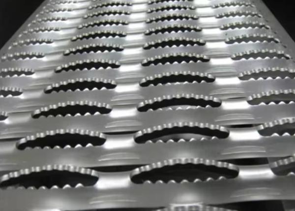 Quality Perforated Anti Slip Stainless Steel Plate Crocodile Mouth Slip Resistant for sale
