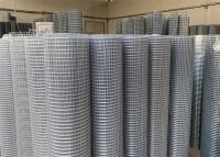 China Hot Dipped Galvanized Welded Wire Mesh Roll 3mm Long Hole Shape for sale