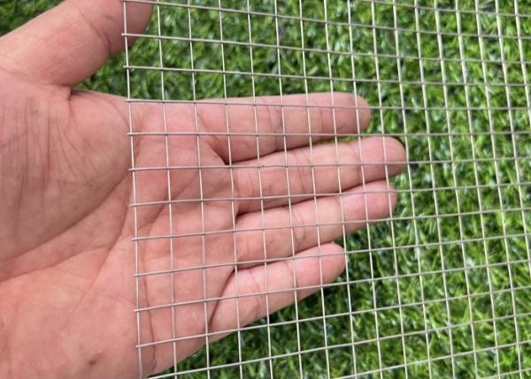 Quality 1/4'' 1/2'' Stainless Steel Welded Mesh For Local Welding Free Sample Available for sale