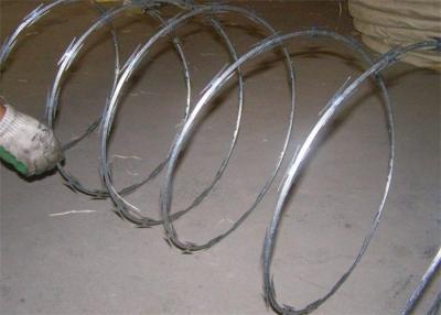 China 450mm Crossed Concertina Razor Barbed Wire / Razor Blade Barbed Wire for sale