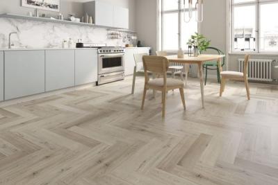 Cina Vinile impermeabile della spina di pesce che pavimenta le piastrelle per pavimento delle plance 3.8mm Spc in vendita