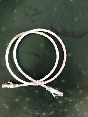 China El cable del Super Slim Cat6 FTP, con el RJ45 protegió el enchufe, prueba del canal de la platija del paso del cordón de remiendo en venta