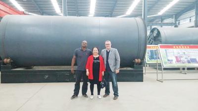China Área de 300 metros quadrados necessária para a máquina de pirólise de pneus e plásticos para combustível de óleo à venda