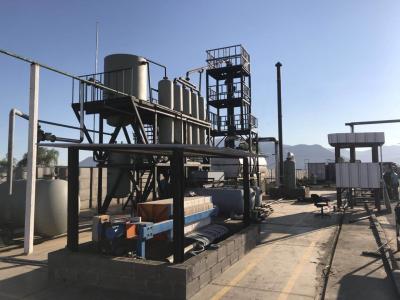 Cina 10-15 tonnellate di capacità Linea di produzione di riciclaggio dell'olio Convertire olio nero di scarto in diesel in vendita