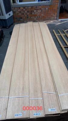 Cina Pannello di legno di rovere di quercus di 0,5 mm di grado AA in magazzino 100.000 mq in vendita