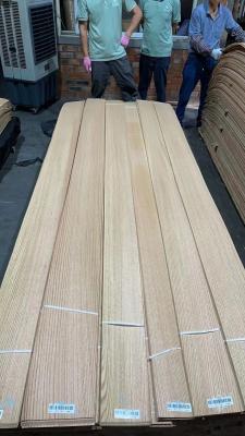 Cina Pannello di legno di rovere di quercus di 0,5 mm di grado AA in magazzino 100.000 mq in vendita