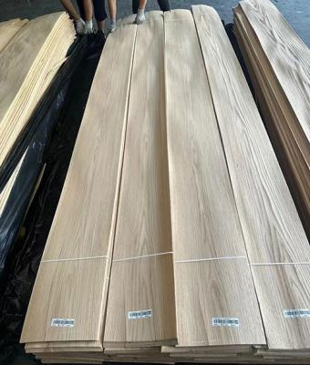 中国 厚さ0.5mm レッドオークファニヤ家具 パネル AAA 250.000 SQM ストック 販売のため