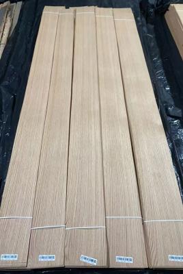 China Painel de Carvalho Vermelho Natural Veneer espessura 0,5 mm Grau AA+ Sempre em estoque à venda