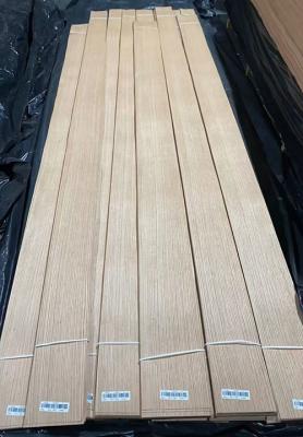 China Painel de Carvalho Vermelho Natural Veneer espessura 0,5 mm Grau AA+ Sempre em estoque à venda