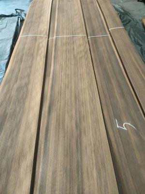 Cina Impiallacciatura europea affumicata di legno dell'eucalyptus di medium per compensato operato in vendita
