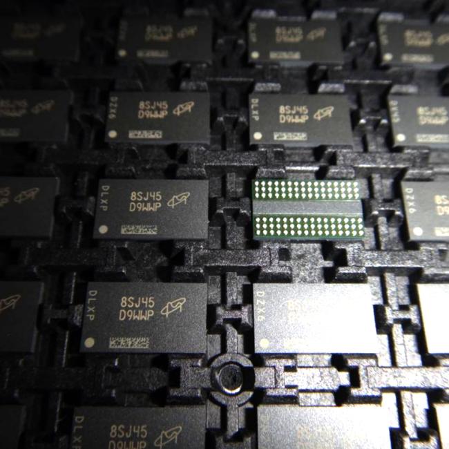 MT28EW256ABA1HPC-0SIT memory chip technical diagram