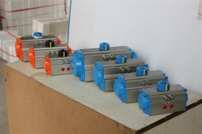 China submeta a válvula de controle pneumático do atuador giratório do atuador da válvula do pinhão à venda