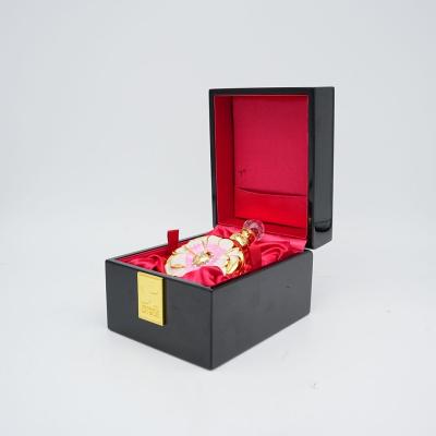 China OEM / ODM Perfume Packaging Box Recyclable Perfume Bottle Boxes 120g - 140g for sale