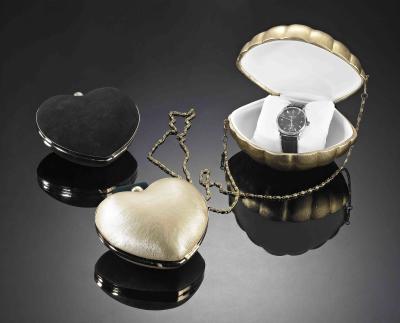 China Foam Interior Watch Packaging Boxes Featuring Magnetic Closure Ideal for Safe Storage Elegant Display and Transportation for sale