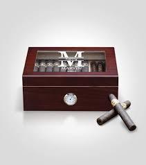 China Lightweight Wooden Cigar Box Rigid Personalized Cigar Box 1.5 Kg Capacity for sale