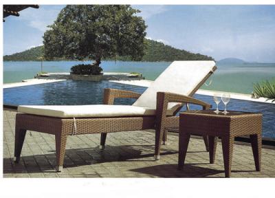 China hotel garden sun lounger rattan chaise lounge for sale
