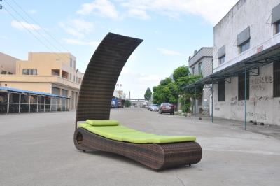 China hotel garden sun lounger rattan chaise lounge for sale