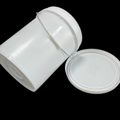 Cina Bottine di plastica da 5 galloni con coperchio a vite e accessori a manico in vendita