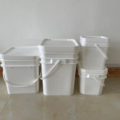China Silk Screen Printing 10L 20L Square Plastic Bucket with Lid and Polypropylene Material for sale