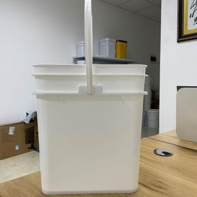 China 1.0 to 2.5 MM Thickness Polypropylene Square Pail Orange Plastic Bucket with Lid Product for sale