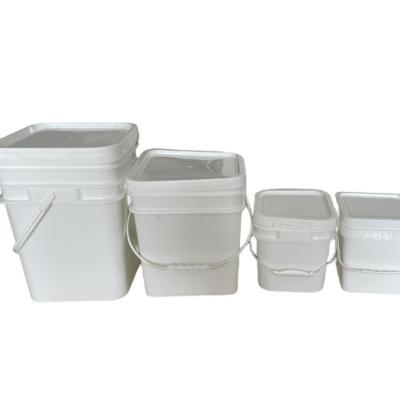 Cina Botti di plastica 10L-25L resistenti e flessibili per le vostre esigenze di produzione in vendita