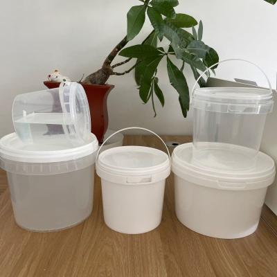 Cina 3L 4L 5L 6L 8L 10L 18L secchi con coperchio Contenitore di secchi di plastica con coperchio a prova di perdite in vendita