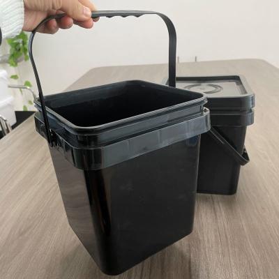 中国 簡単に開閉できる蓋付きの5L平方バケツ ポリプロピレン印刷熱伝送製 販売のため