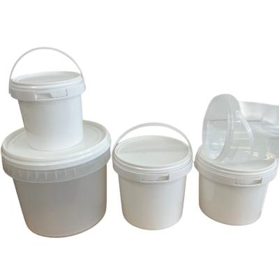 Cina Personalizza un secchio di plastica rotondo da 5L/8L per acqua minerale spessore 1,0-2,5 mm e resistenza in vendita
